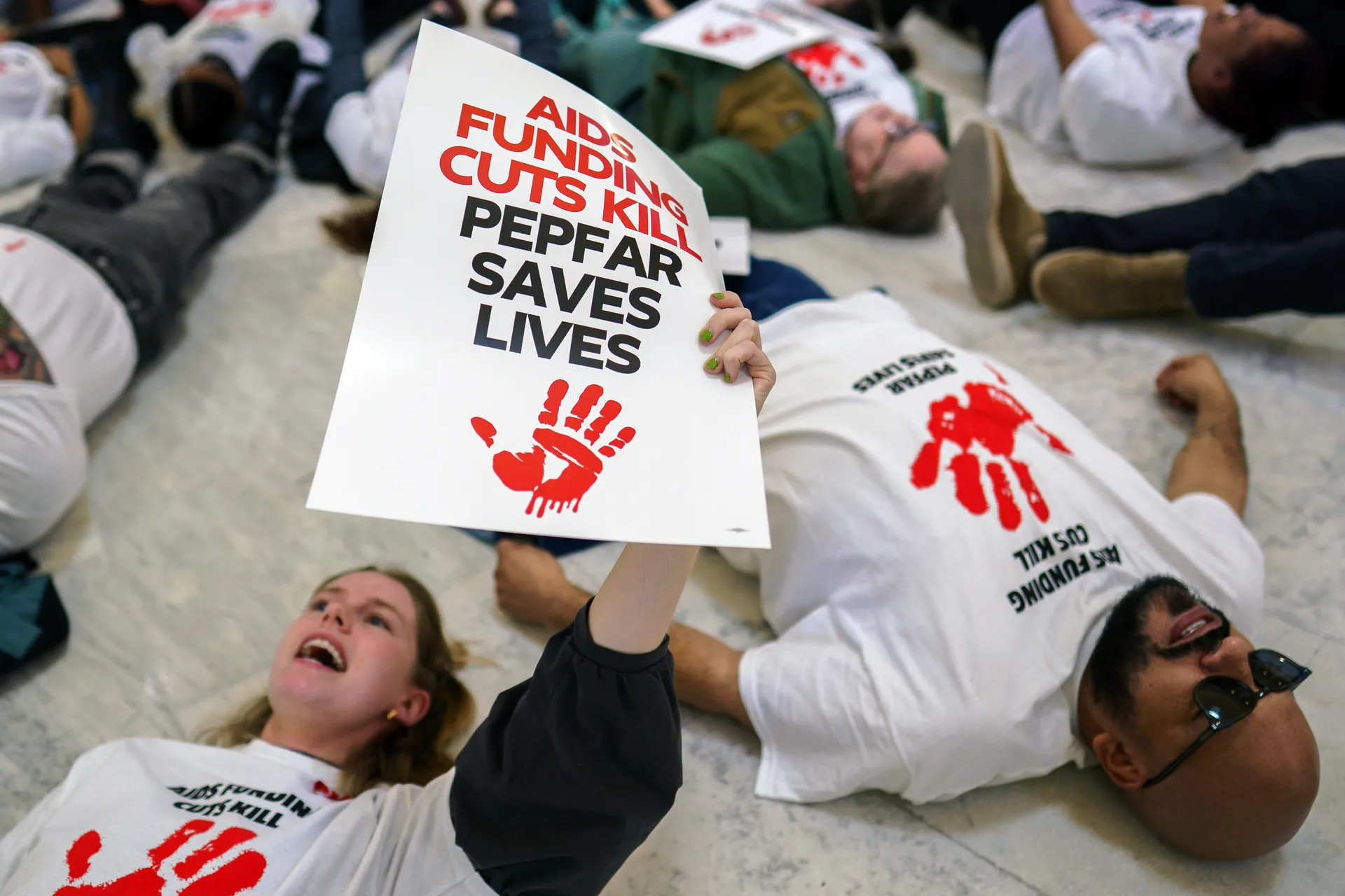 Honderdvijftigduizend extra hiv-doden als direct gevolg van beleid ...