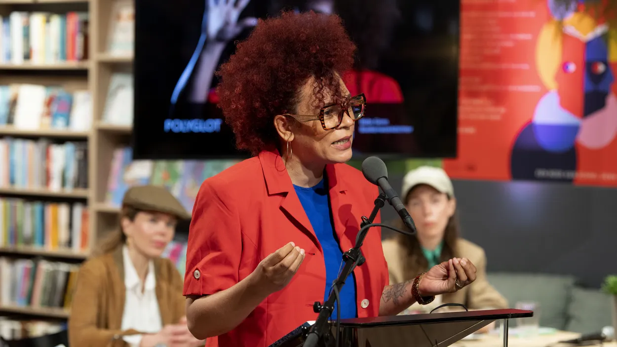 Babs Gons verkozen tot nieuwe Dichter des Vaderlands - Joop - BNNVARA