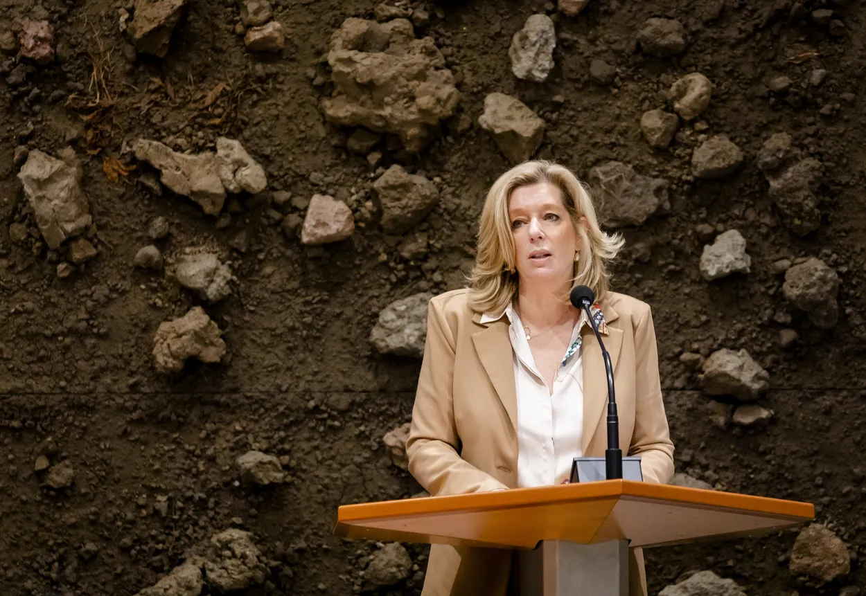 Vrouwenhaat velt volgend slachtoffer: ook Liane den Haan vertrekt uit ...