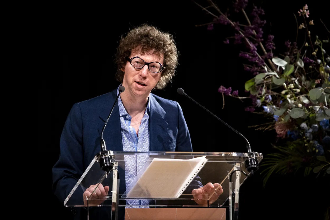 De afwezigheid van Arnon Grunberg - Joop - BNNVARA