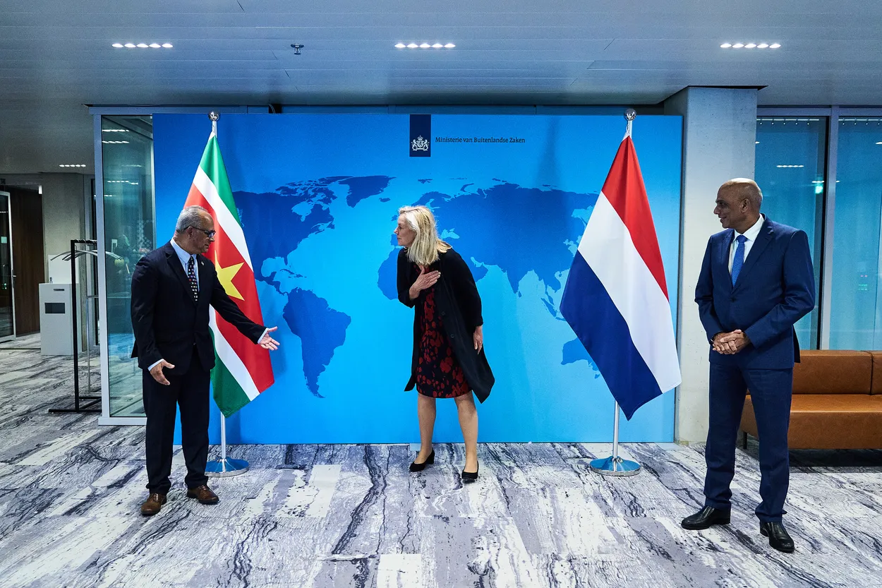 Vicepremier Kaag naar Suriname om chaos rond slavernijexcuses weg te ...