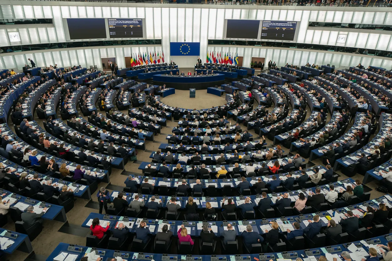 Fransen willen af van Engels als lingua franca binnen Europese Unie ... Fransen willen af van Engels als lingua franca binnen Europese Unie ...