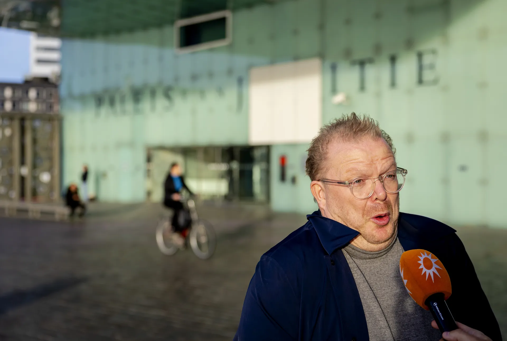 Domrechtse Jan Roos verspreidt laster over vader Sander ...