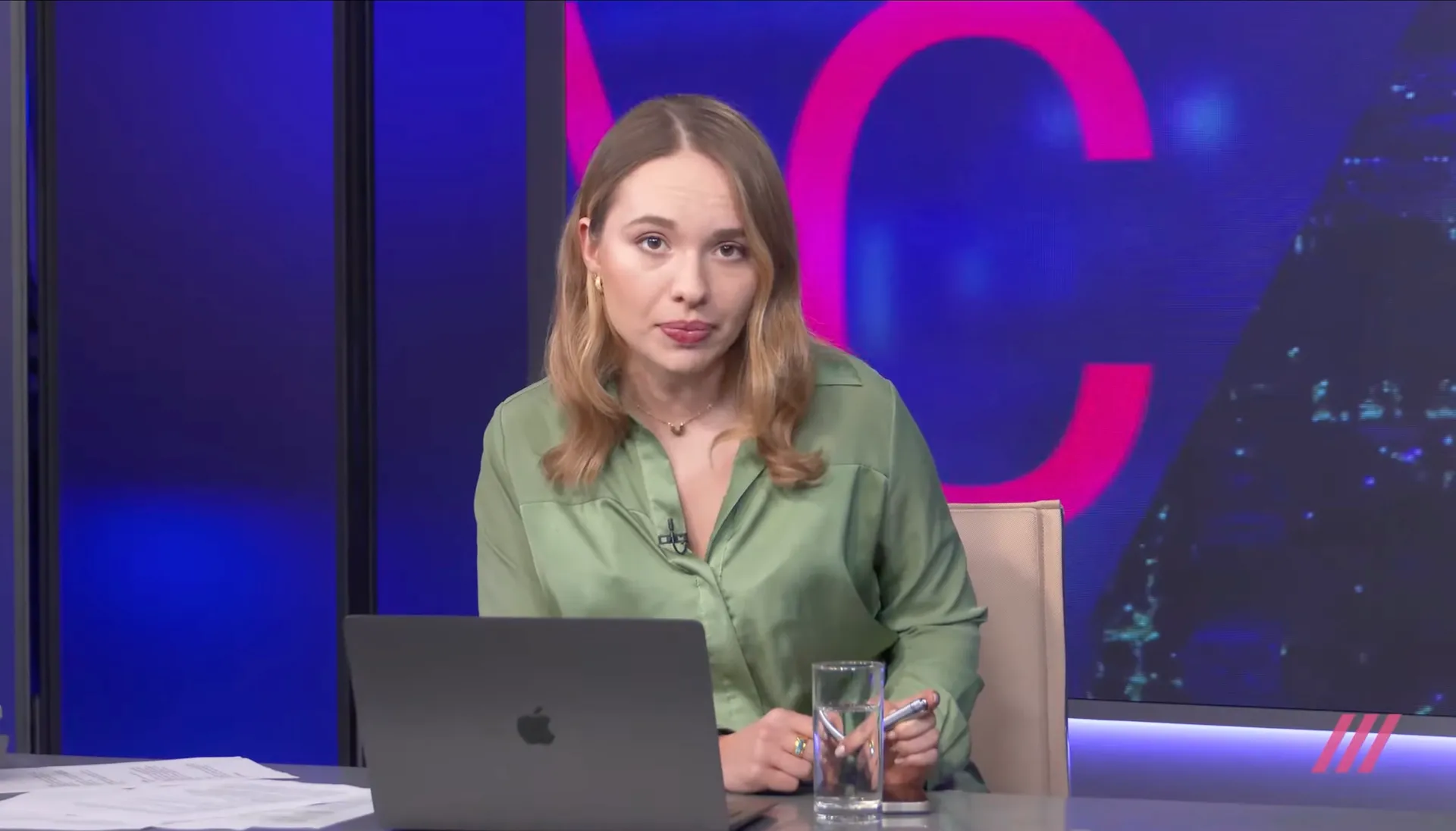 Nederland geeft zendmachtiging aan Russische tv-zender na omstreden ...