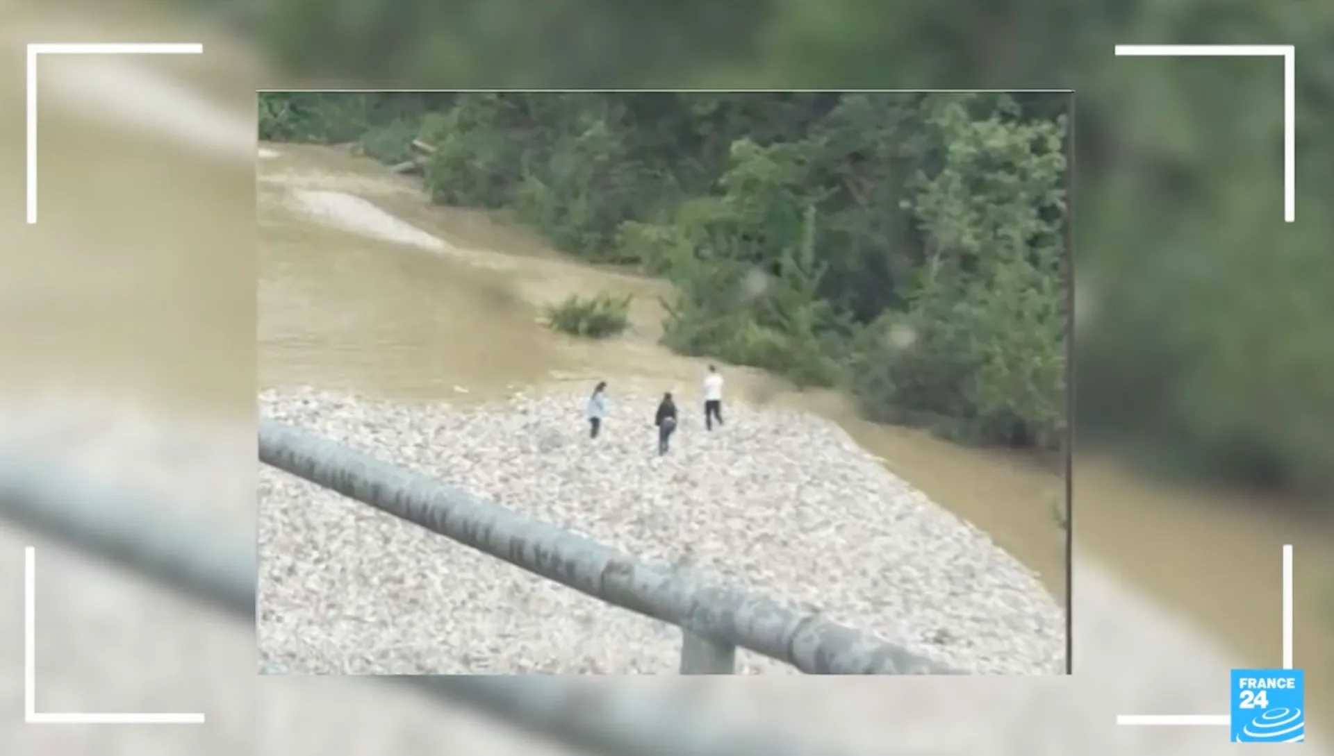 Europa geteisterd door overstromingen, jongeren voor het oog van ...