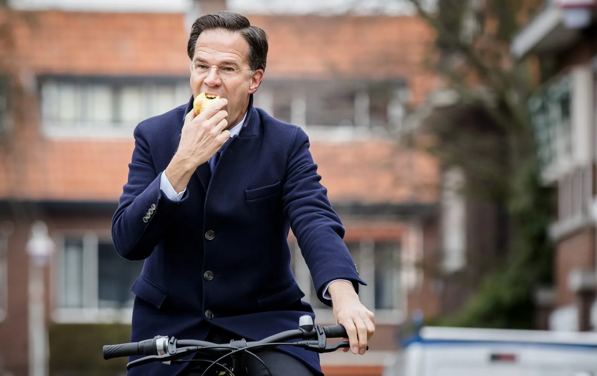 Nederlanders nu nog 'rijk en gelukkig', toekomstige generaties hebben ...