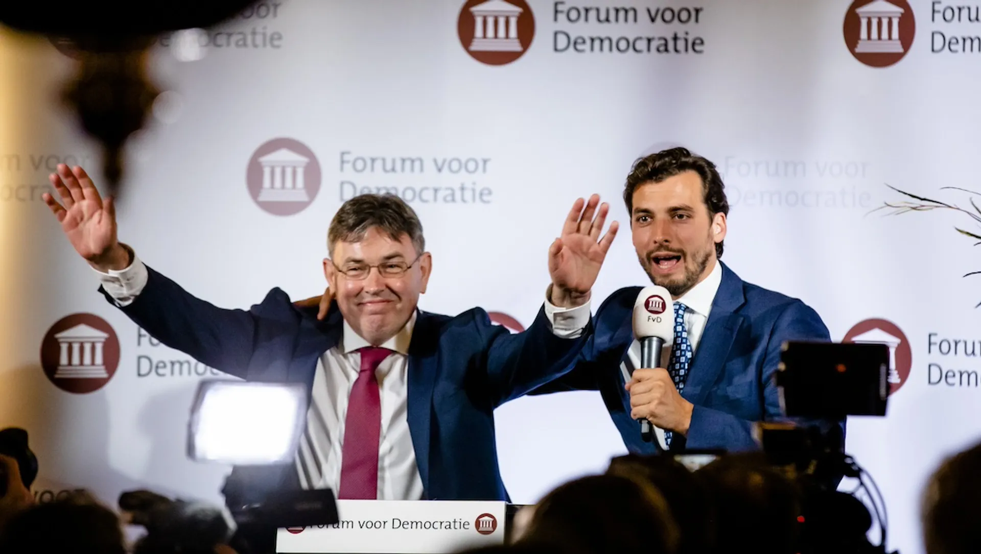 'Baudet pleegde fraude met zijn proefschrift' - Joop - BNNVARA