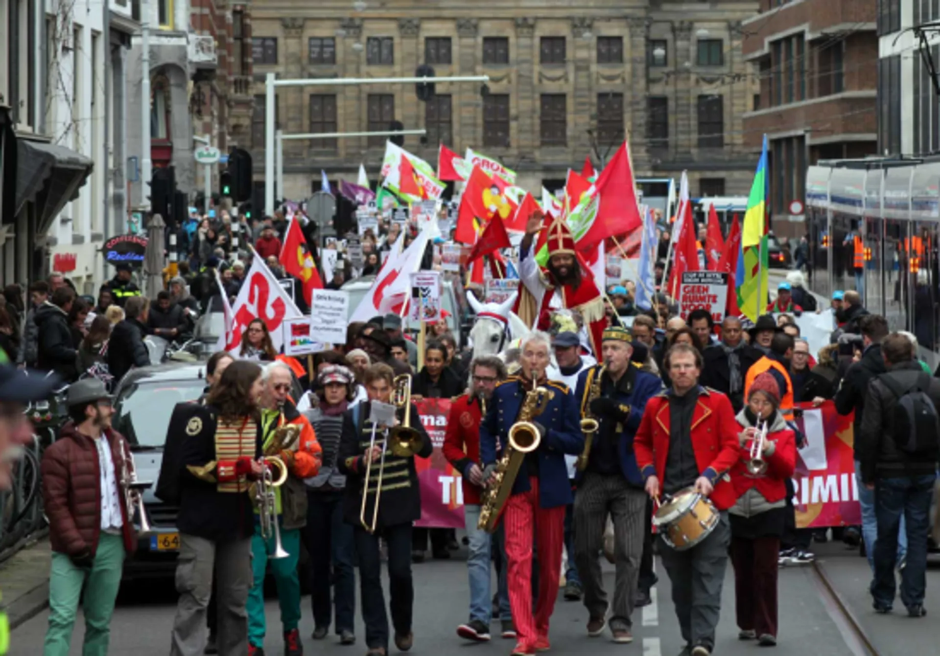Stem links, bouw het verzet tegen rechts - Joop - BNNVARA