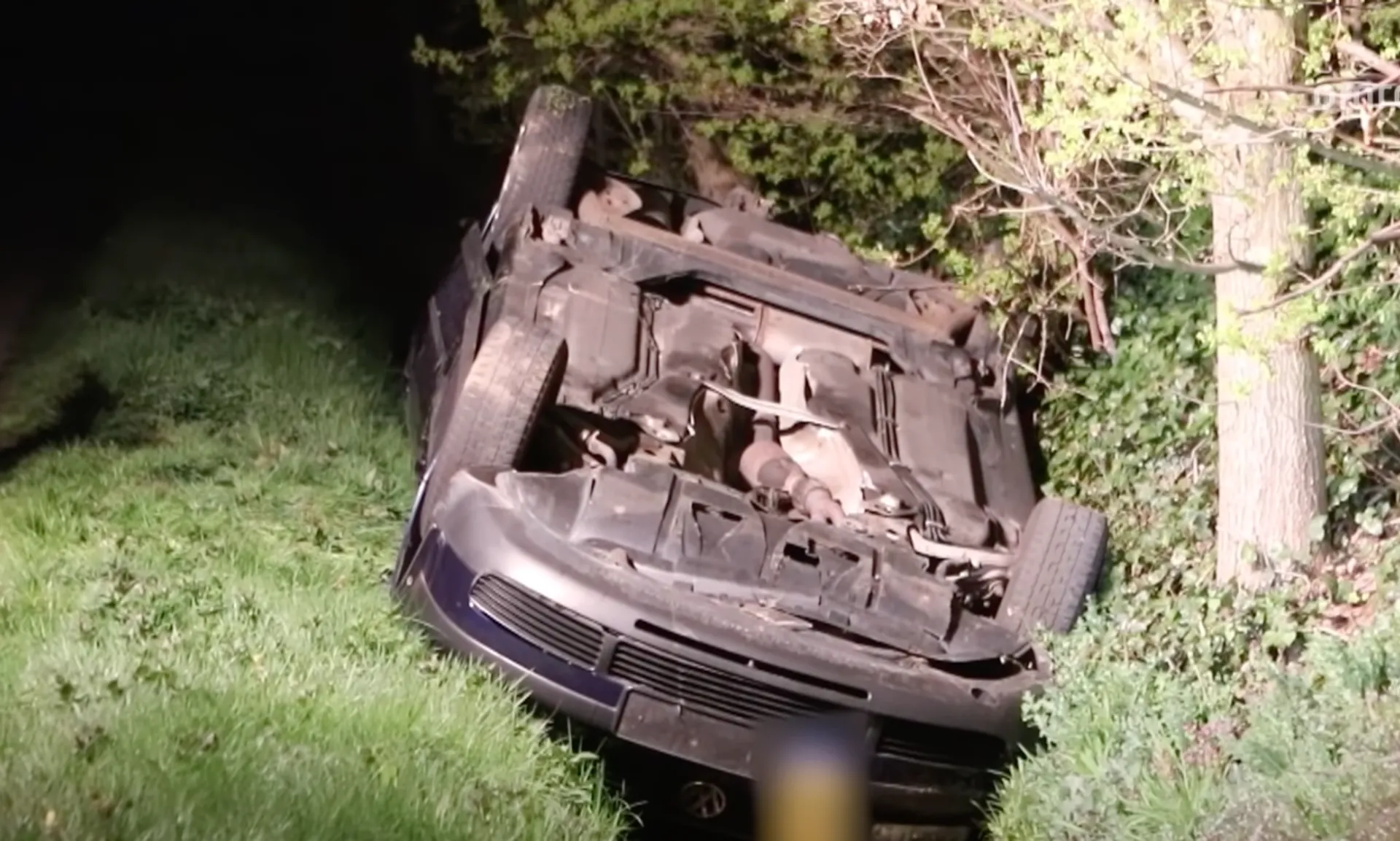 Aanslag gepleegd met shovel op persfotograaf in Lunteren - Joop - BNNVARA