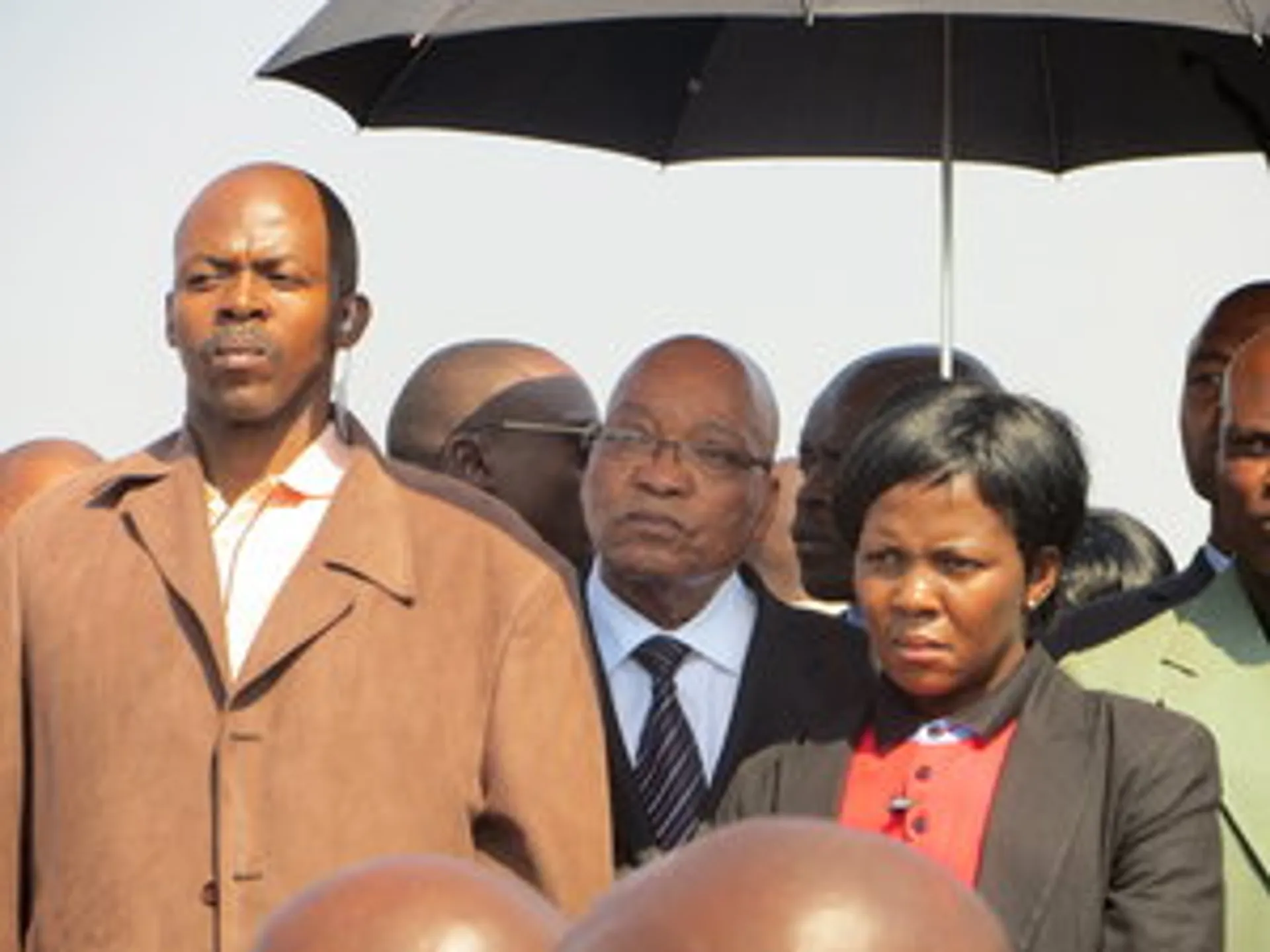 Nico's nieuws 13: De dood als een gele stip - Joop - BNNVARA