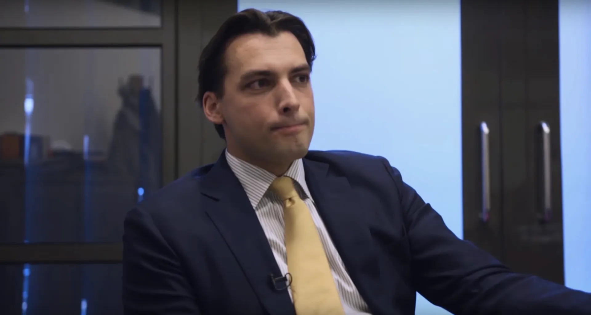 Thierry Baudet legt uit waarom hij vrouwen minderwaardig vindt - Joop - BNNVARA
