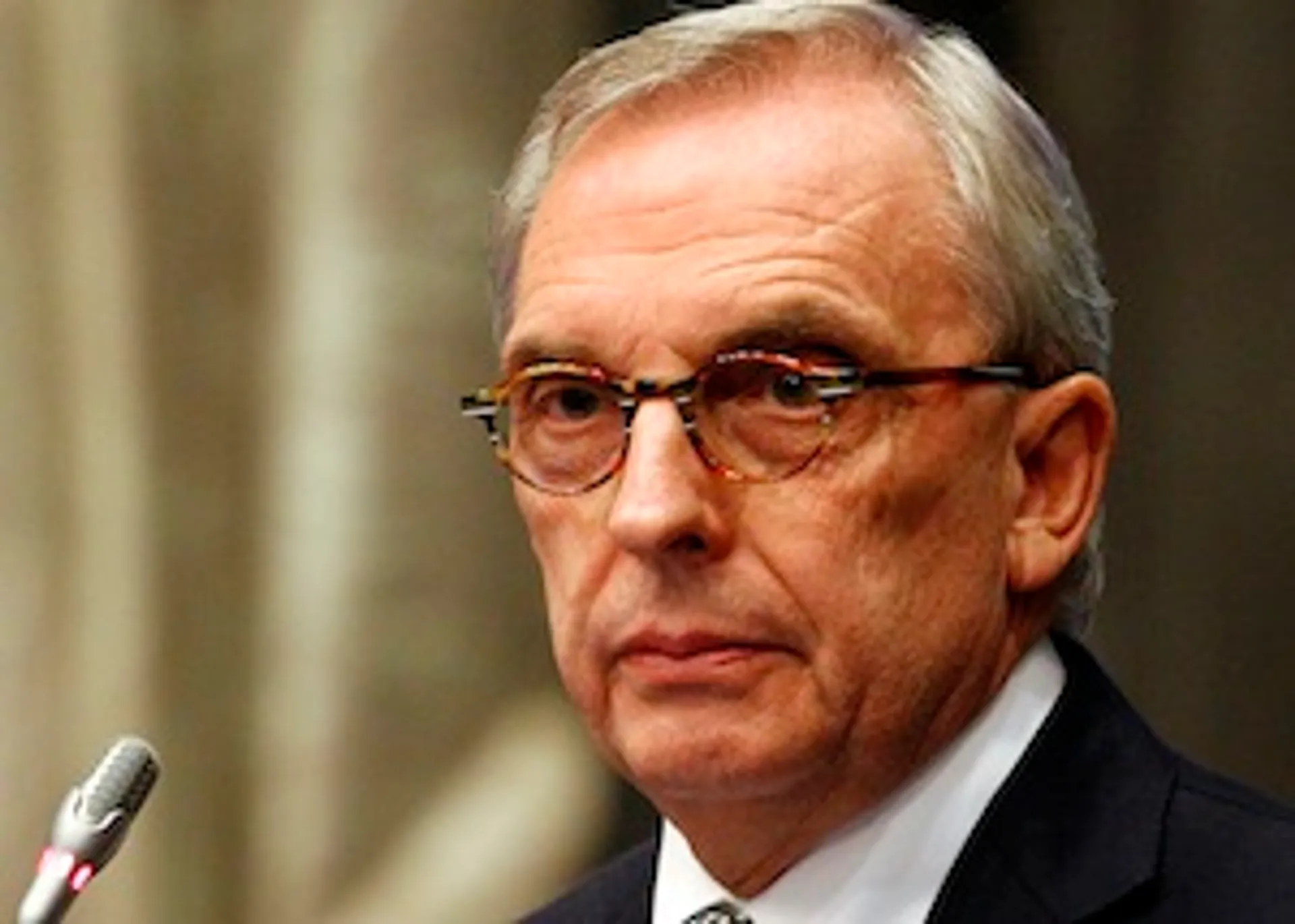 Van Rey regeert gewoon door - Joop - BNNVARA